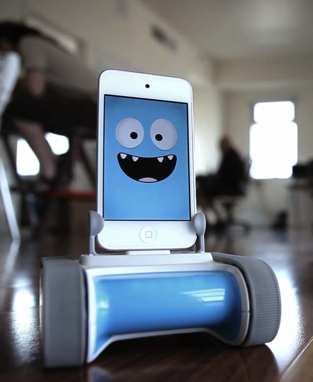 Meet the New Romo, Your Cute Robot Friend by Romotive
