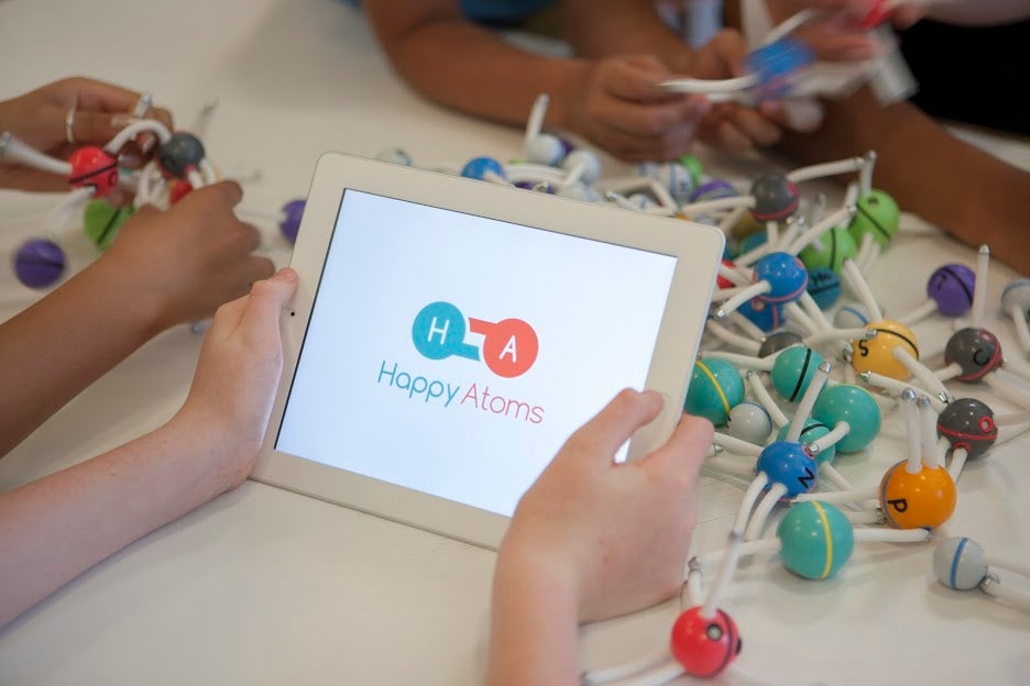 Happy Atoms Game Makes Chemistry Tangible and Fun