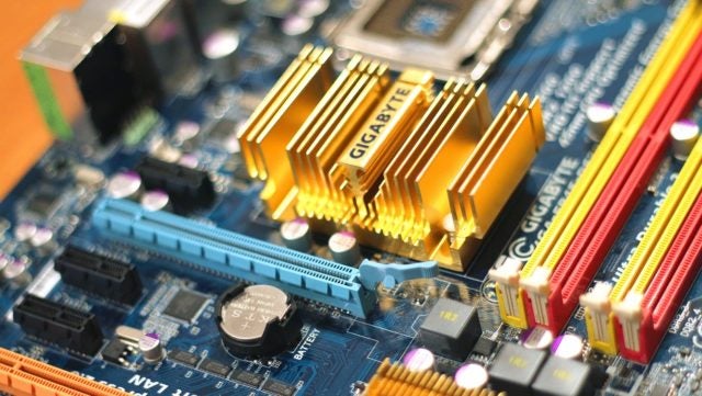 Scientists Just Invented the Densest Data Storage Device Ever