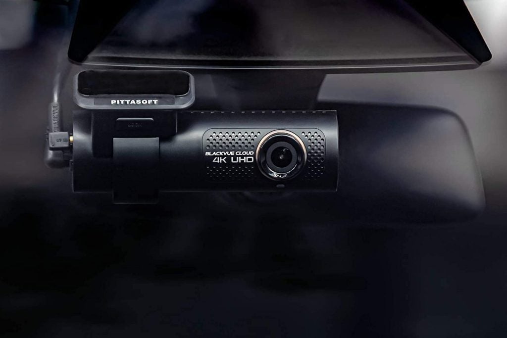 8 Best Dash Cams for Truckers - Buying Guide