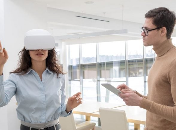 This Company Tested Meta's Virtual Reality Workroom | Tech.co