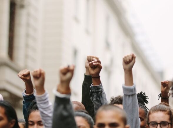 Tech Firms Allowed to Boost Internet Access in Iran Amidst Protests