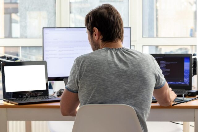 Overemployment: Why Are People Choosing to Work Two Jobs?