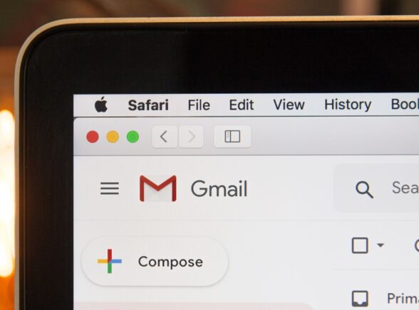 Google's 'Help Me Write' AI Tool Will Write Emails for You
