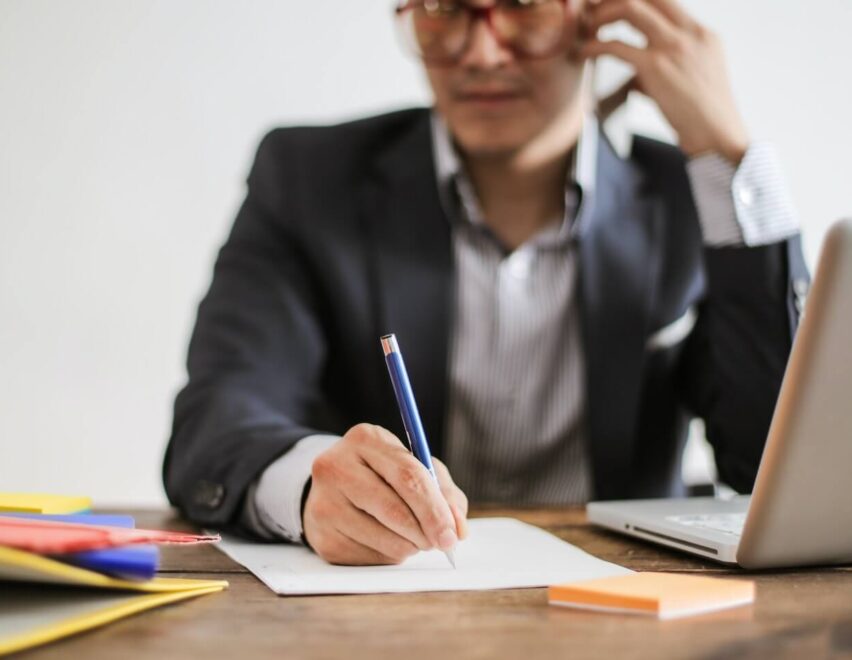 Phone Etiquette Guide: How to Take Calls Like a Pro