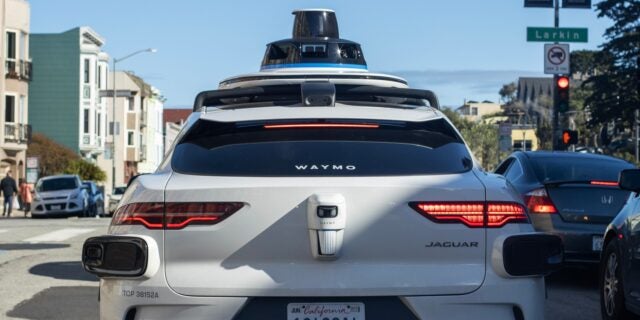 Robotaxi Service Waymo Plots Dallas Launch in 2026